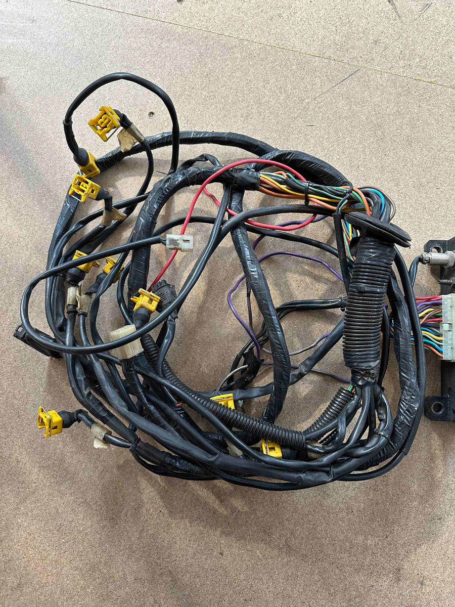 Early MoTec ECU – Perkins Motorsport